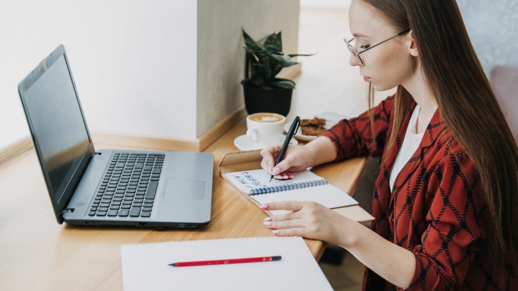 10 Steps to Setting Executive Assistant Career Goals - The Conference ...